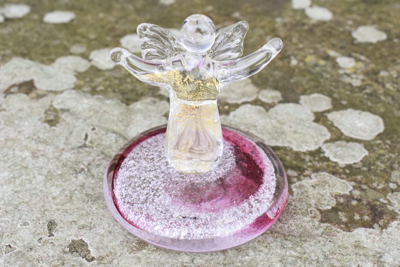 Remembrance Glass Angel on Base With Ashes | Remembrance Glass ...